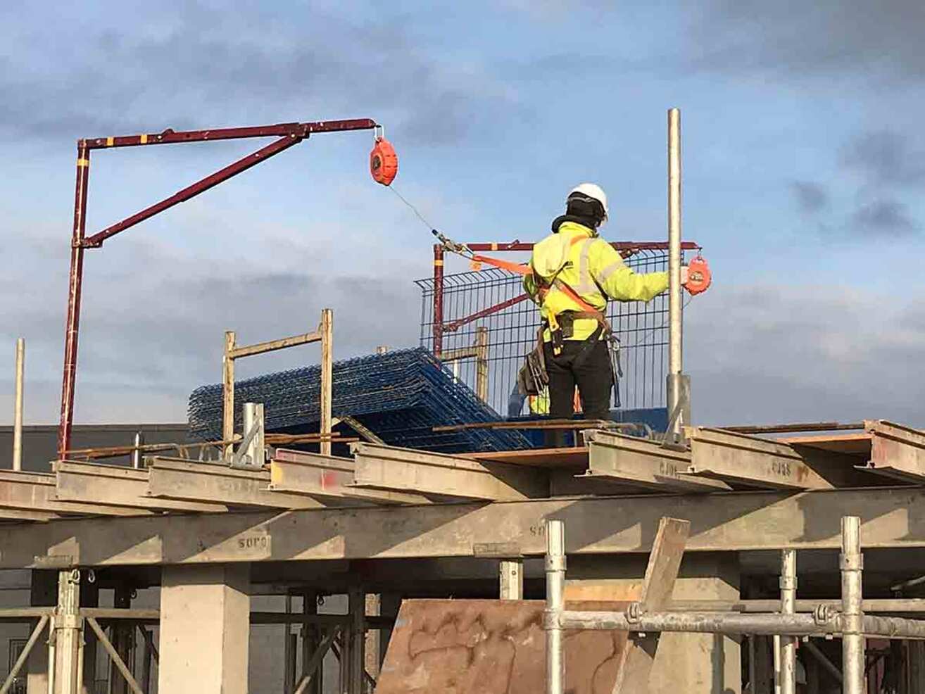 Edge Protection Systems for Construction – Barrier, Catchfan & Fall ...