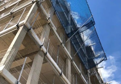 Edge Protection Barrier System | Reliable Safety for Construction Haki